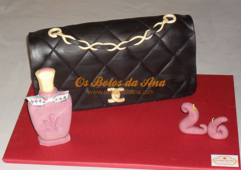 Os Bolos da Ana: Bolo de Aniversário Carteira Chanel